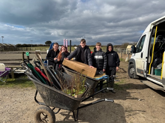 Wey Valley Academy - Outdoor Learning Students Plant 500 trees